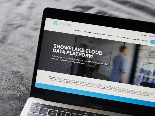 Snowflake share price: 2022 stock market crash opportunity? | IG ...