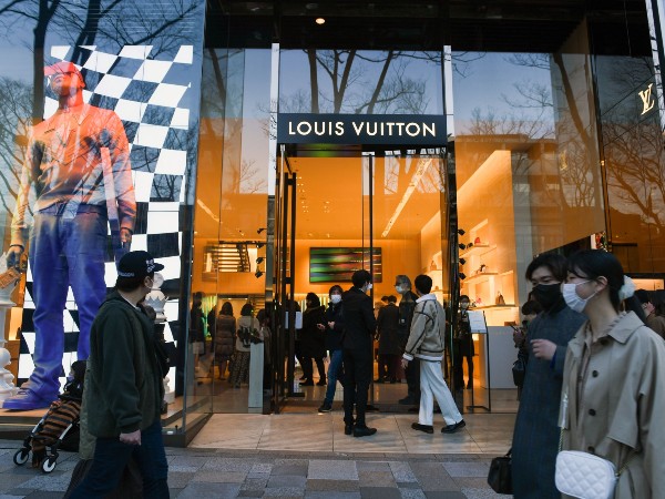 LVMH share price soars to new record high after Q1 | IG International