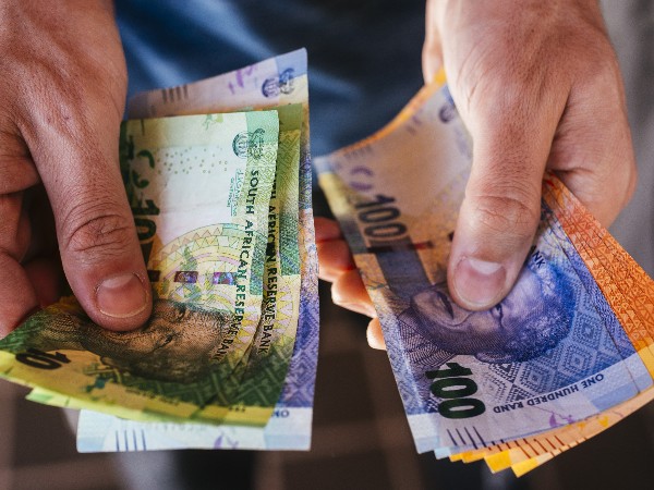 Rand price forecast: USD/ZAR pullback deepens but longer term uptrend ...