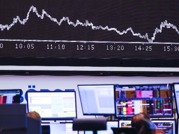 Stocks vs Bonds: What’s the Relationship + How Do Prices Move? | IG ...